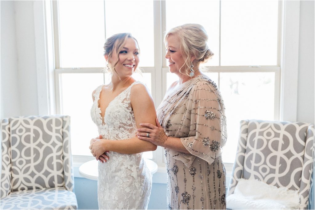 Haleigh + Kyle: A Spring Wedding at Grant Hill Farms - Katie James Blog